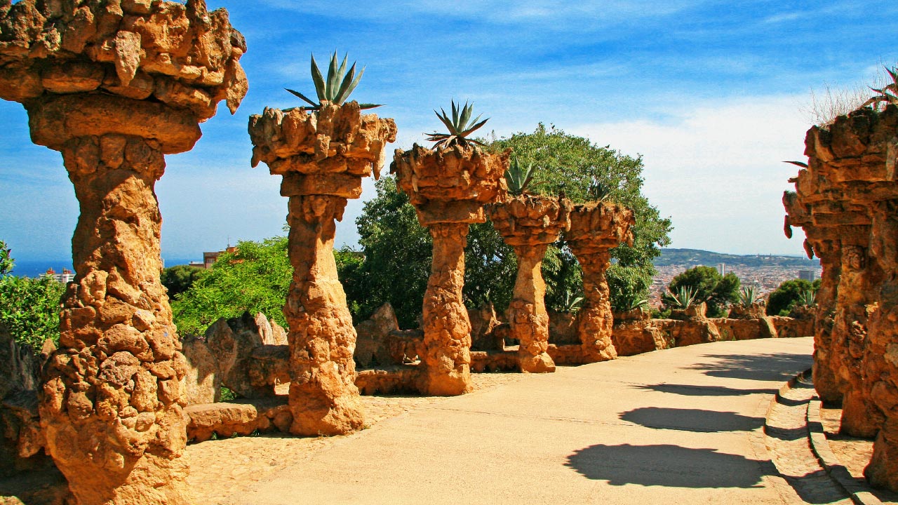 Golden Tour Guide - Highest Trusted Tours Provider in Barcelona